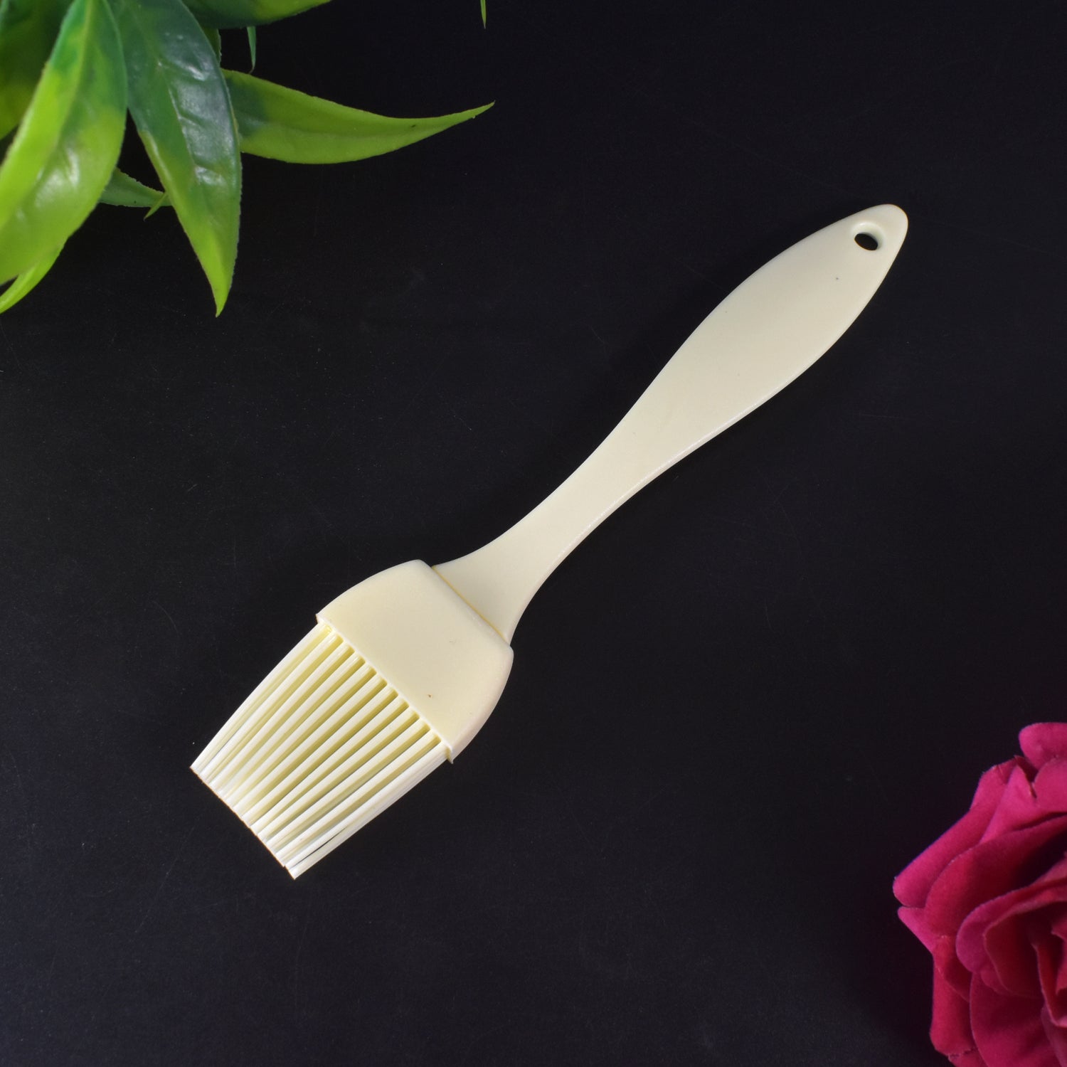 Silicone Kitchen Oil Spatula Brush with Handle Pastry / Cake Brush (17 ...