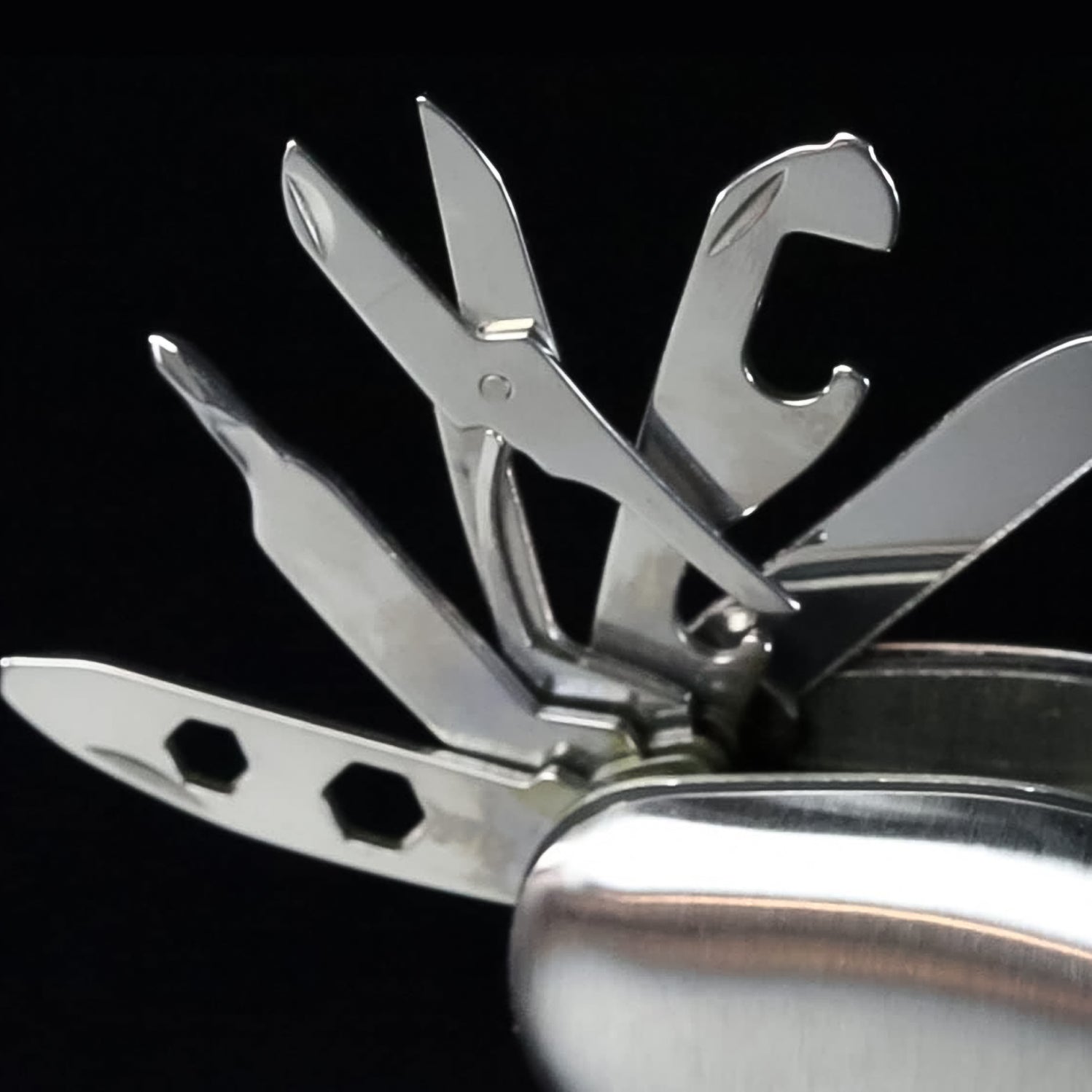 Purchase Battery Operated Multi Tool LED Flashlight - DeoDap