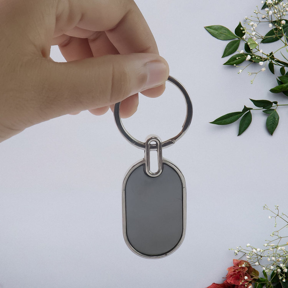 Customized / Personalized Elegant Black & Silver Oval Metal Keychain