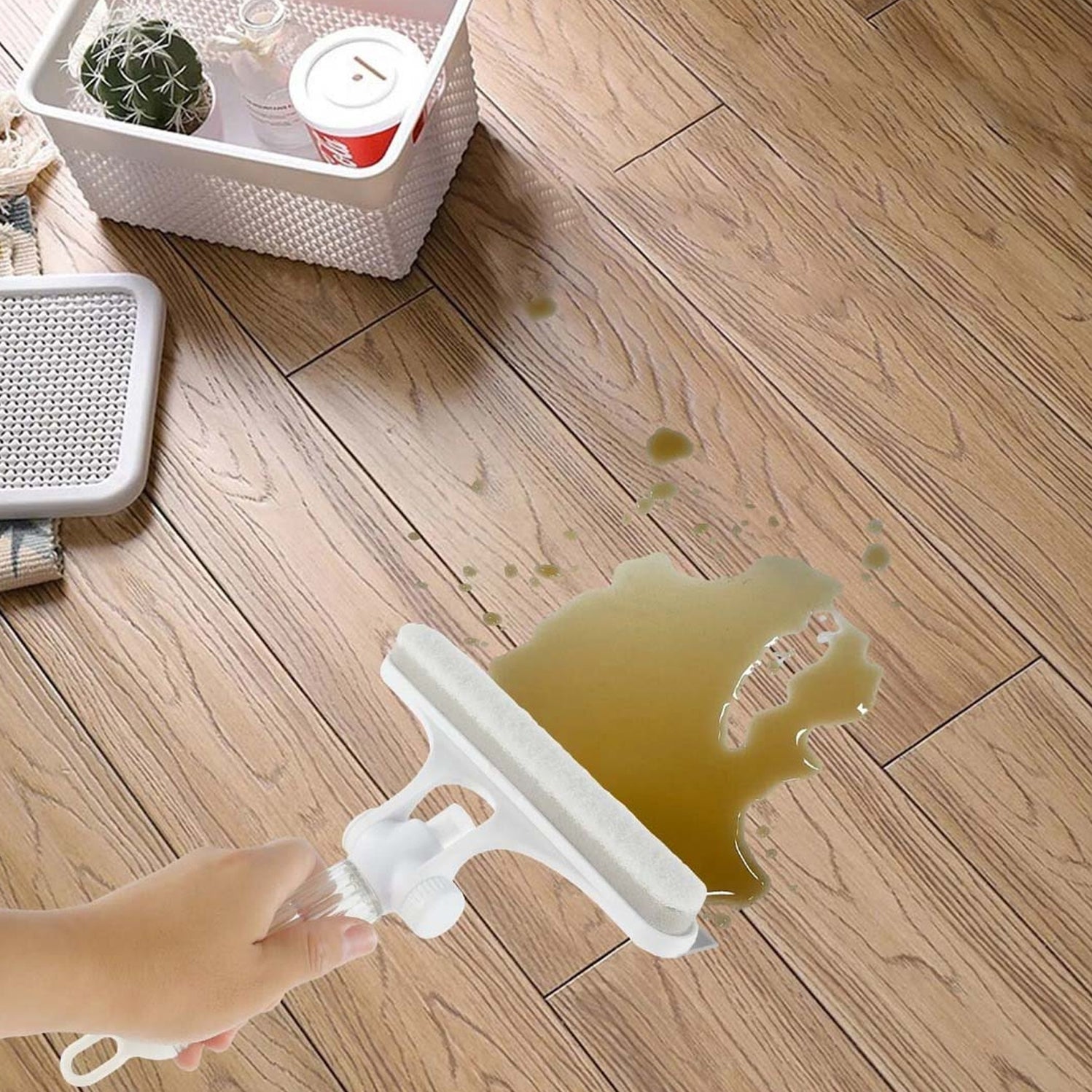 4 in 1 Multifunctional Glass Scraper, Window Glass Wiper with Watering ...